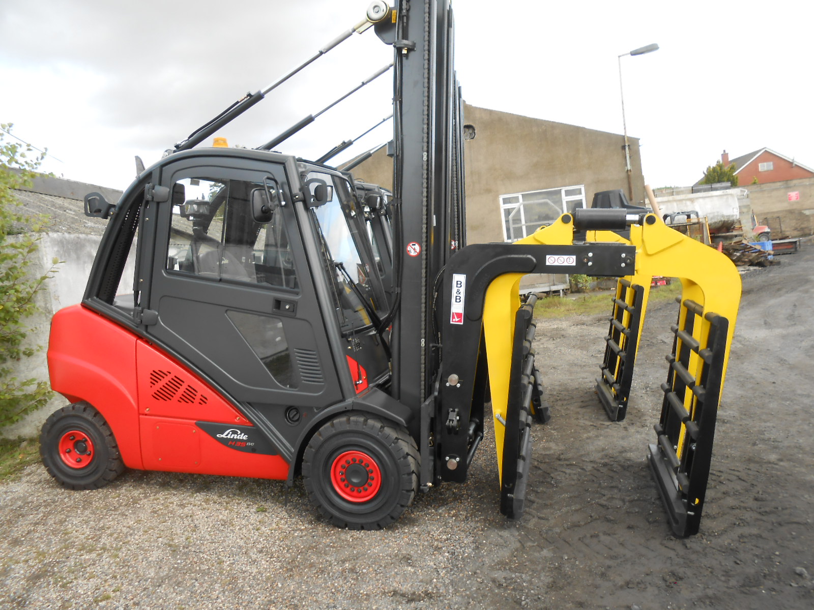 WR250 Single Overhead Block Clamp - B&B Attachments Ltd